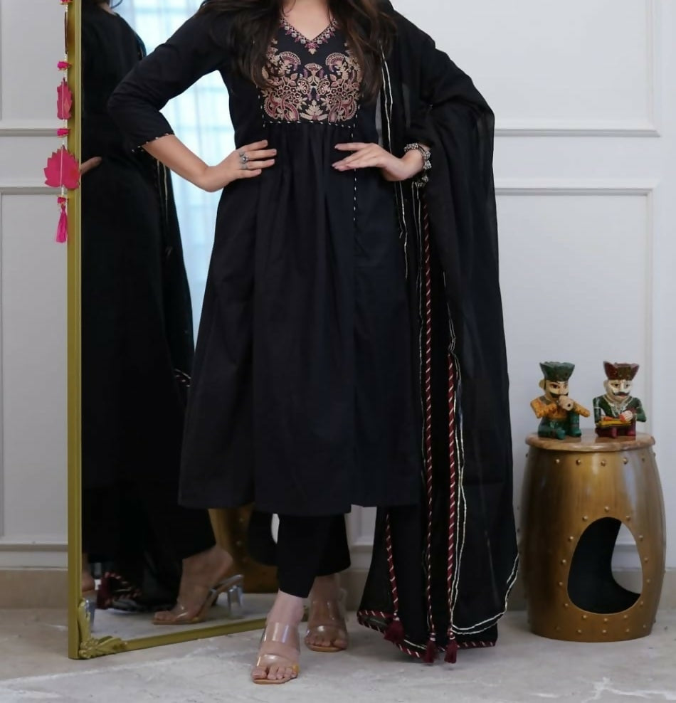 Natra Cut Cotton Kurta Set – MESH EXCLUSIVES